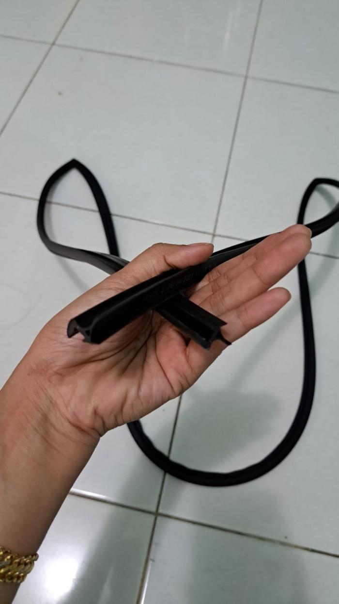 Jual karet kaca besar mobil calya /sigra -original - Kota Bekasi ...