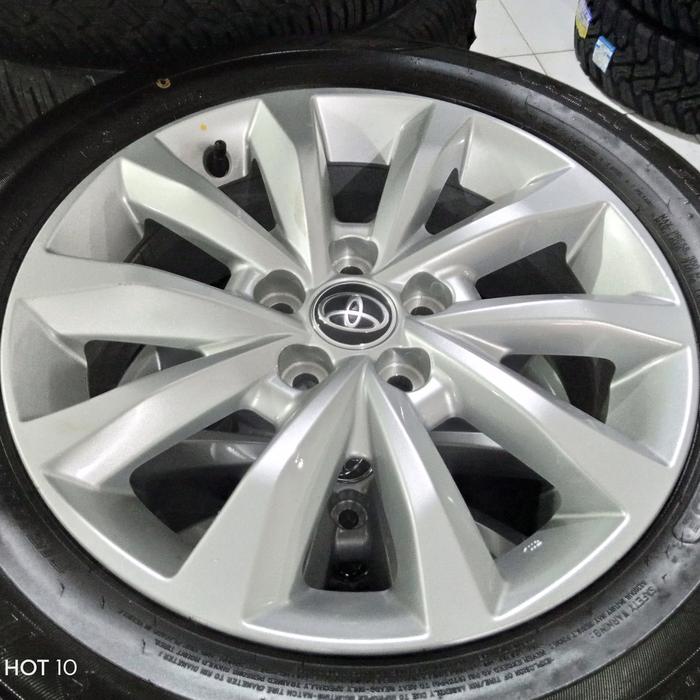Jual velg original copotan mobil Inova zenix r17 plus ban 215/60 98% ...