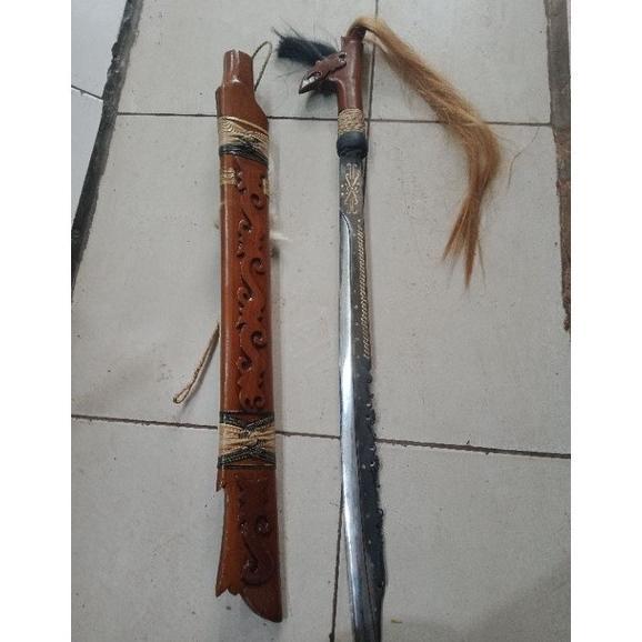 Jual Nardo Agusmasyitah Mandau Tua Senjata Khas Suku Dayak Kalimantan ...