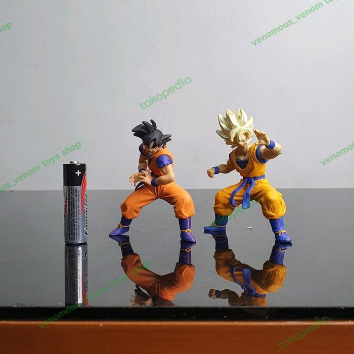Jual sungoku normal & saiyan goku dragon ball z ori bandai 2004 set 2 ...