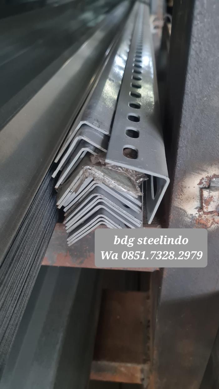 Jual Besi Siku lubang 3 Meter/ Siku Rak/siku lobang 3,6x 3,6cm tebal ...