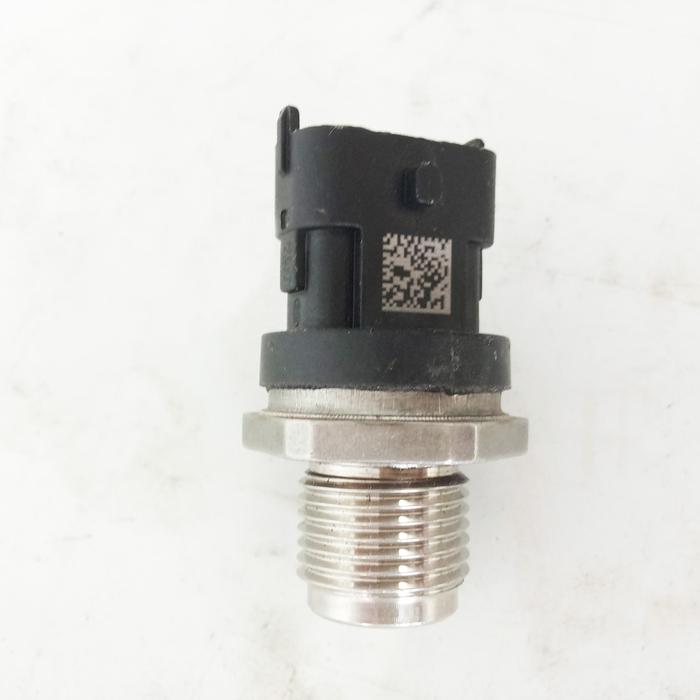 Jual Deutz Common Rail Fuel Pressure Sensor 0281002937 And 0281006364 ...
