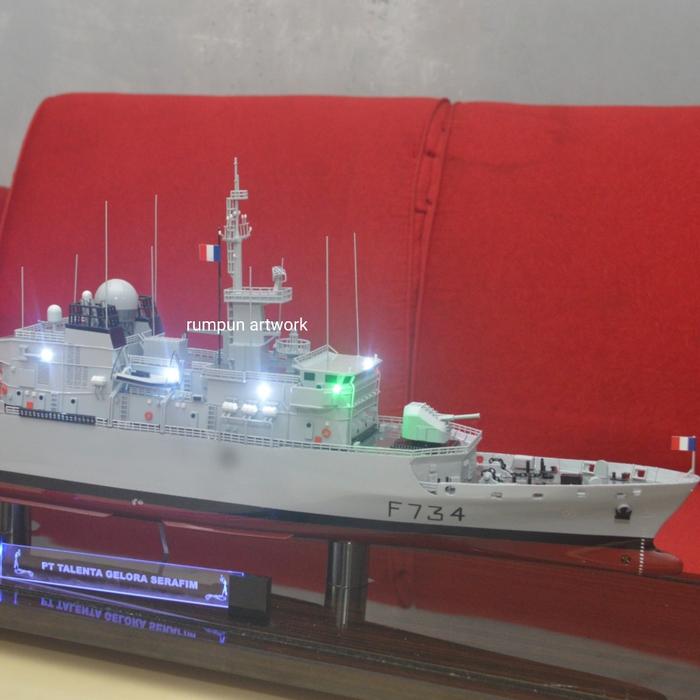 Jual Miniatur Kapal Perang/ KRI/ Maket Kapal - Kab. Temanggung - Miniatur Artwork | Tokopedia