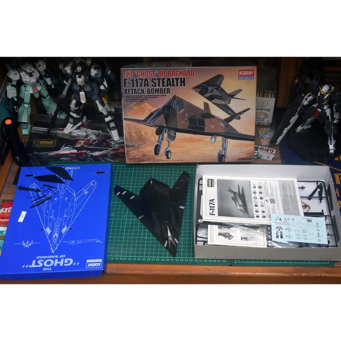 Jual Academy 1/72 F-117A Stealth Nighthawk - Pesawat Militer Jet model ...
