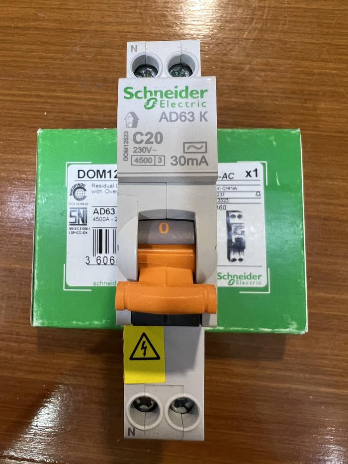 Jual ELCB RCBO Slim Domae Schneider 1P 20A 30MA Original New - Jakarta Pusat - PELITA SUKSES ...