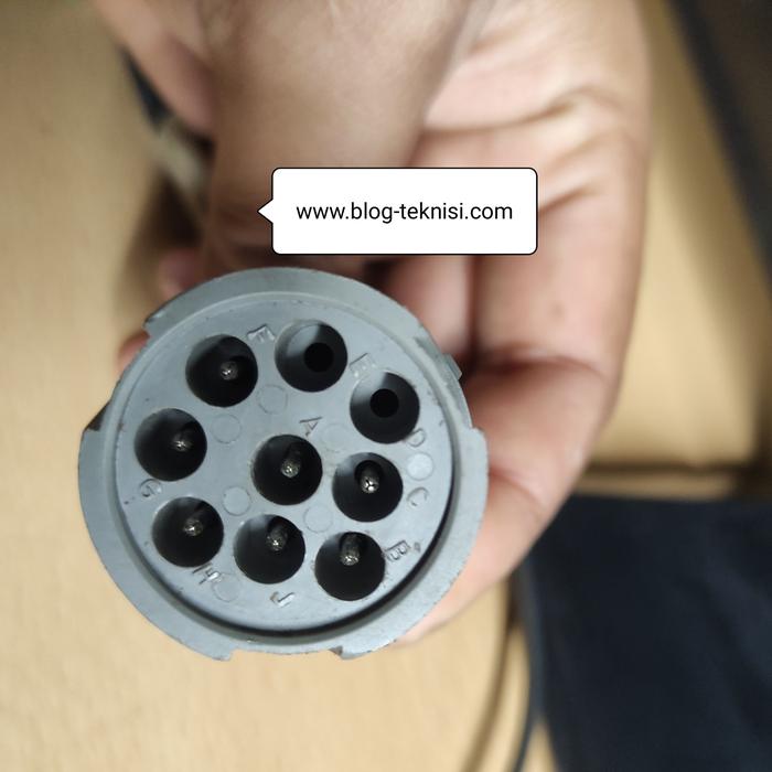Jual HD14-9-96P Male 9 Pin Diagnostic Tool Connector Deutsch - Kota ...