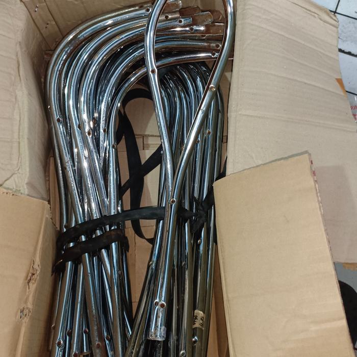 Jual satu set list botol Vespa PTS special vigano italy ori set baut ...