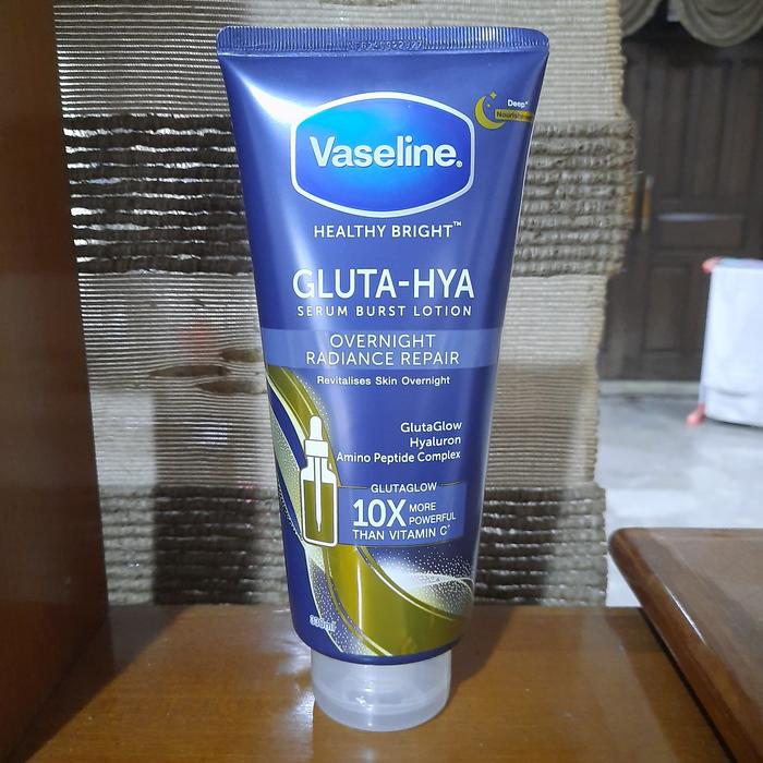 Jual Vaseline Gluta Hya 330mL Overnight Radiance Repair Lotion 330 mL ...