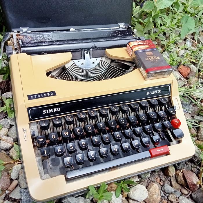 Jual Mesin Ketik Jadul Simko 888tr Vintage Di Seller Shin Store ...