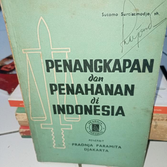 Jual BUKU ORIGINAL - PENANGKAPAN DAN PENAHANAN DI INDONESIA - Kota ...