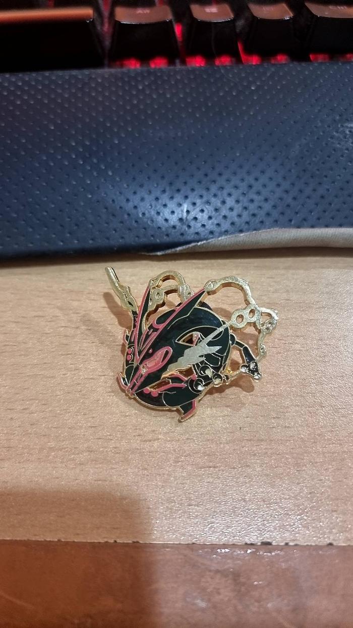 Jual Shiny Mega Rayquaza Pin Pokemon Pin - Jakarta Barat - BERT ...
