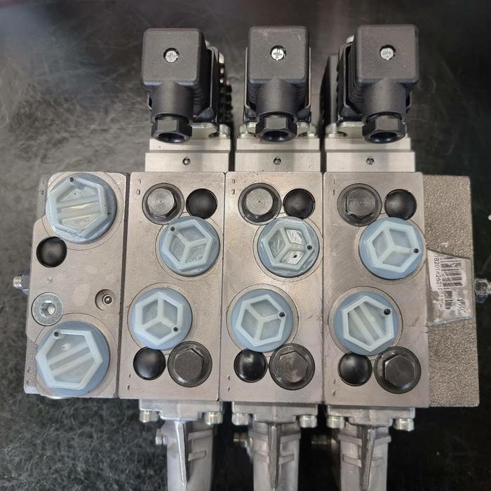 Jual PVG32/3 DANFOSS CONTROL VALVE PROPORTIONAL PVG32 PVG 32 - Jakarta ...