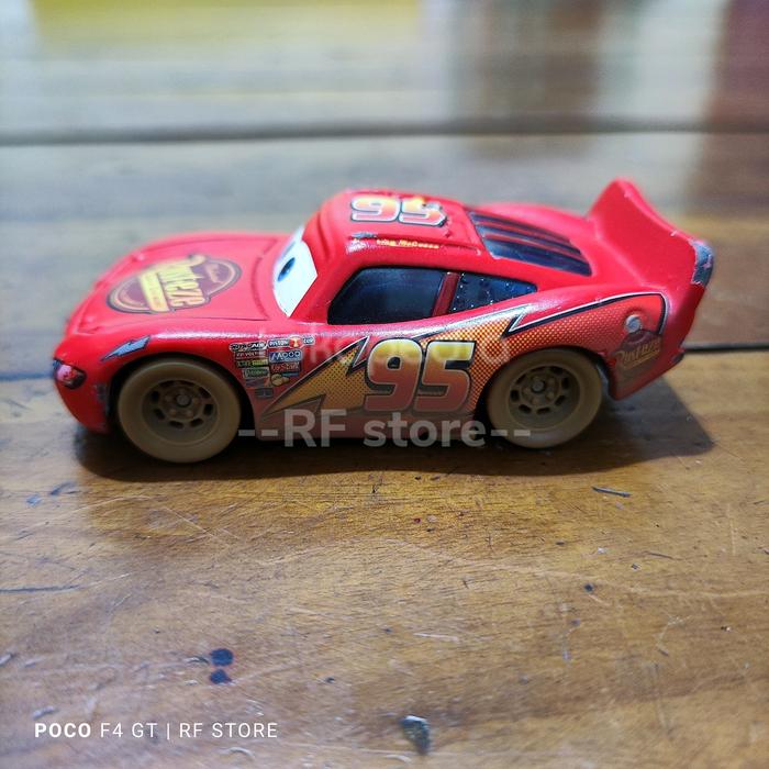 Jual Mattel Disney Pixar Lightning McQueen Dirt Mainan Mobilan Besi ...