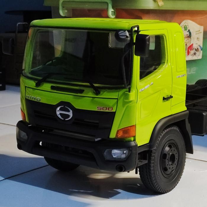 Jual Miniatur model hino 500 6x4 + bak (1/14) - Jakarta Selatan ...