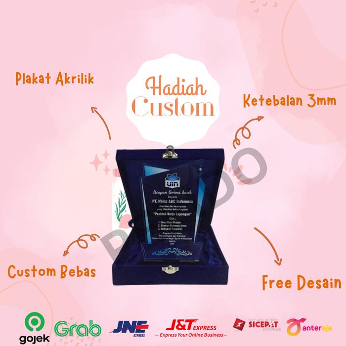 Jual plakat akrilik custom dan box, Plakat Tebal 3mm Uk. 10x10cm + Box ...