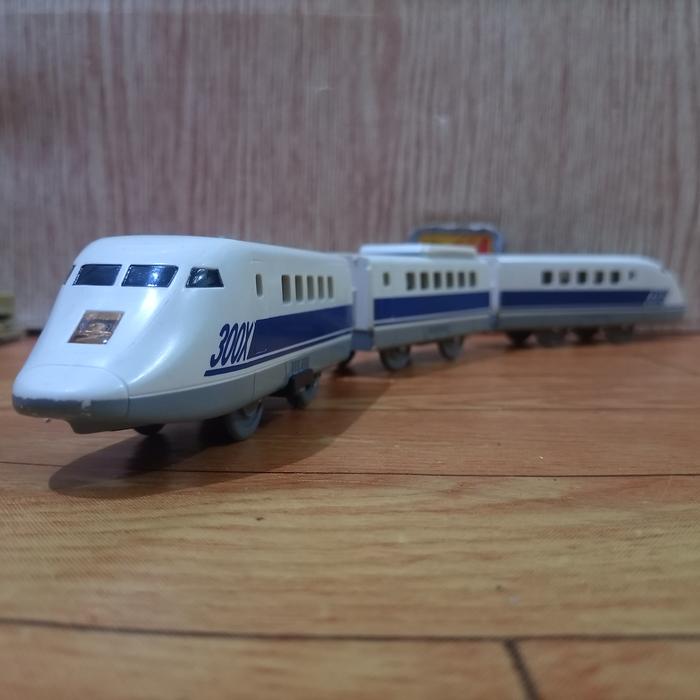 Jual Takara Tomy - Plarail Shinkansen 300X Bullet Train - Jakarta Pusat ...