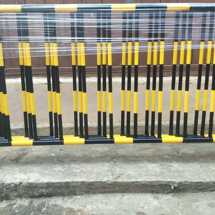Jual pagar pembatas jalan /Road Barrier /barrier gate /Barikade Ready ...