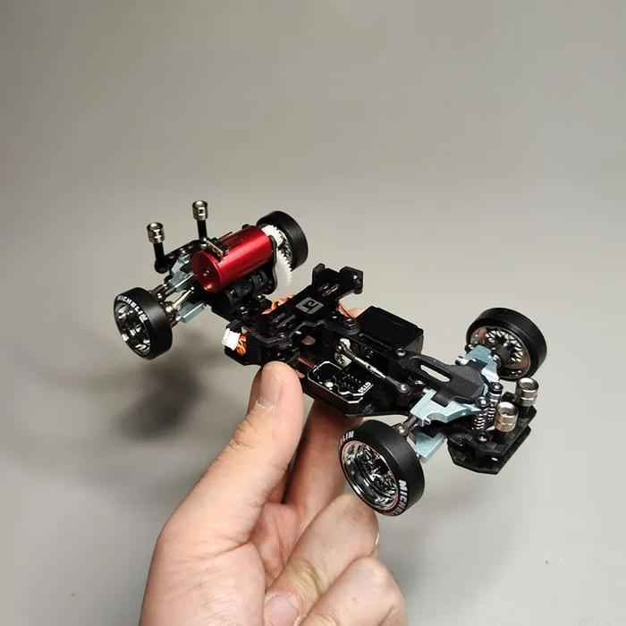Jual RC MINI DRIFT TG WHEELBASE 90-124mm KIT vs KYOSHO WPL ATOMIC MINI ...