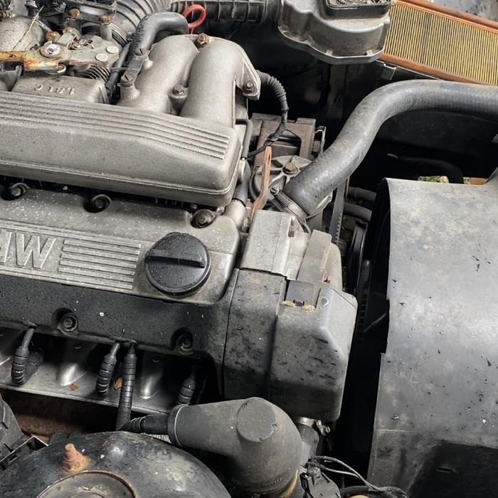 Jual Mesin engine bmw 1800cc m40 e30 e36 e34 318i 518i - Kota Depok ...