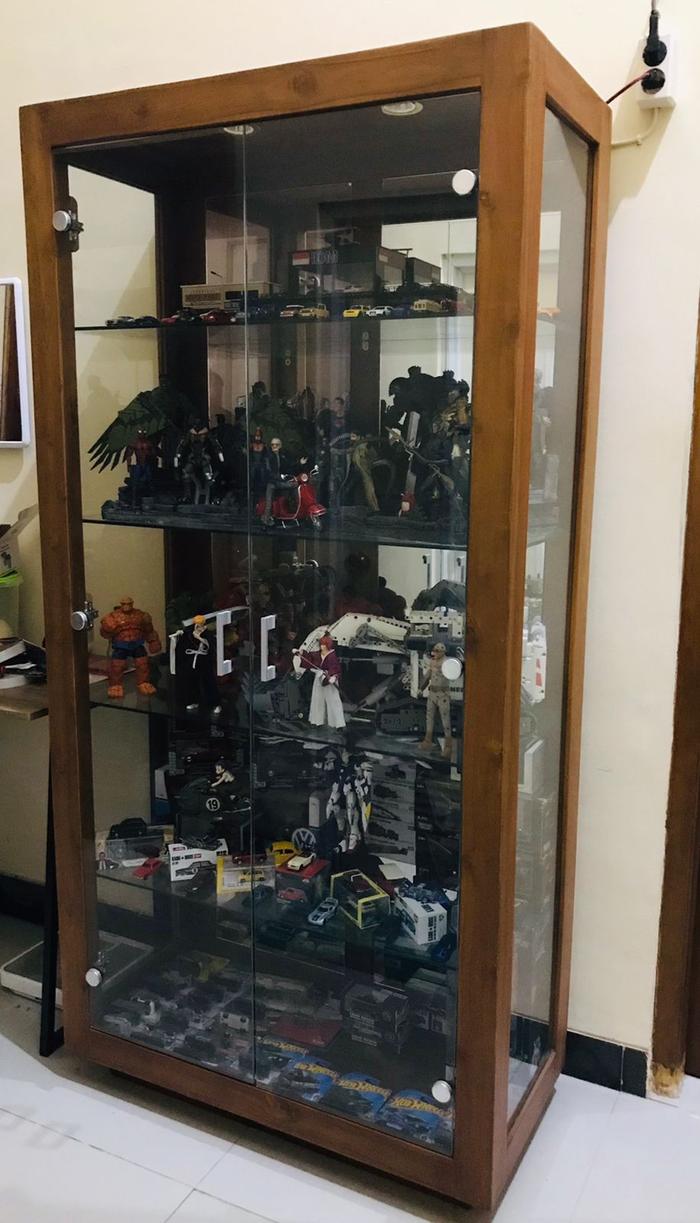 Jual Lemari Pajangan Display Kaca Kayu Jati (Kaca Tempered 8mm - 5 Rak ...