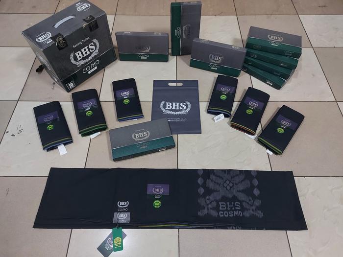 Jual Sarung BHS Cosmo Silver Hitam Polos - Jakarta Pusat - Toko Metta ...