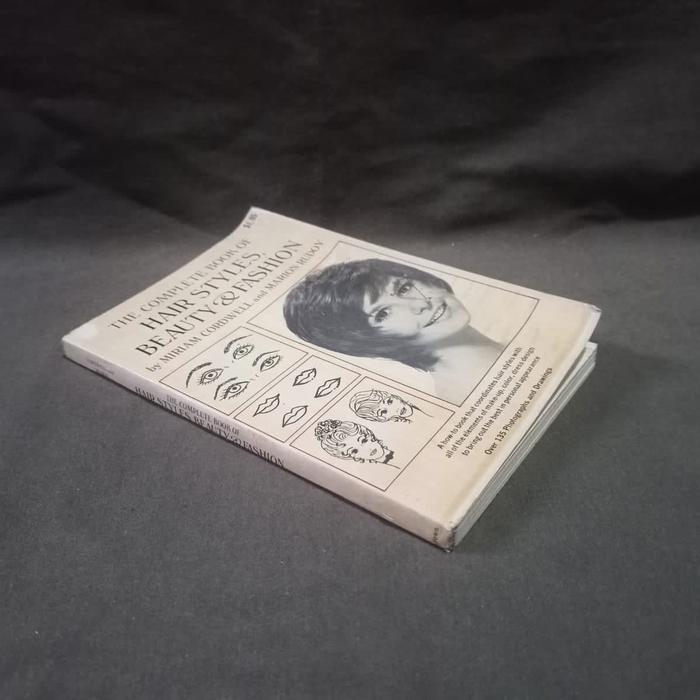 Jual The Complete Book Of Hair Styles Beauty & Fashion Di Seller Noelle ...
