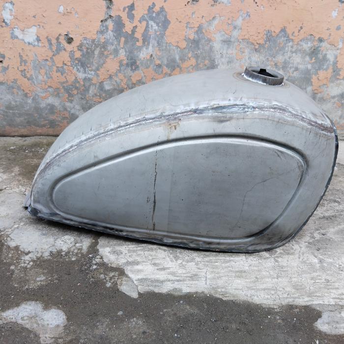 Jual Tangki tank gastank tanki tenki japstyle kastem jepstyle triumph ...