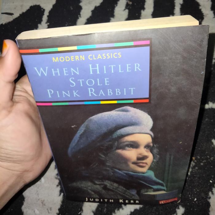 Jual novel when Hitler stole pink rabbit - Jakarta Timur - siahaan ...