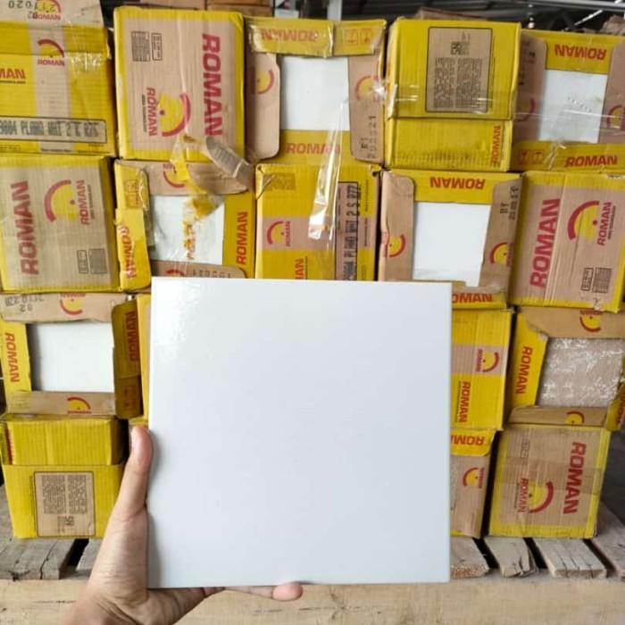 Jual Keramik Roman G229004 White Glossy 20x20 cm KW1 - Keramik Kolam ...