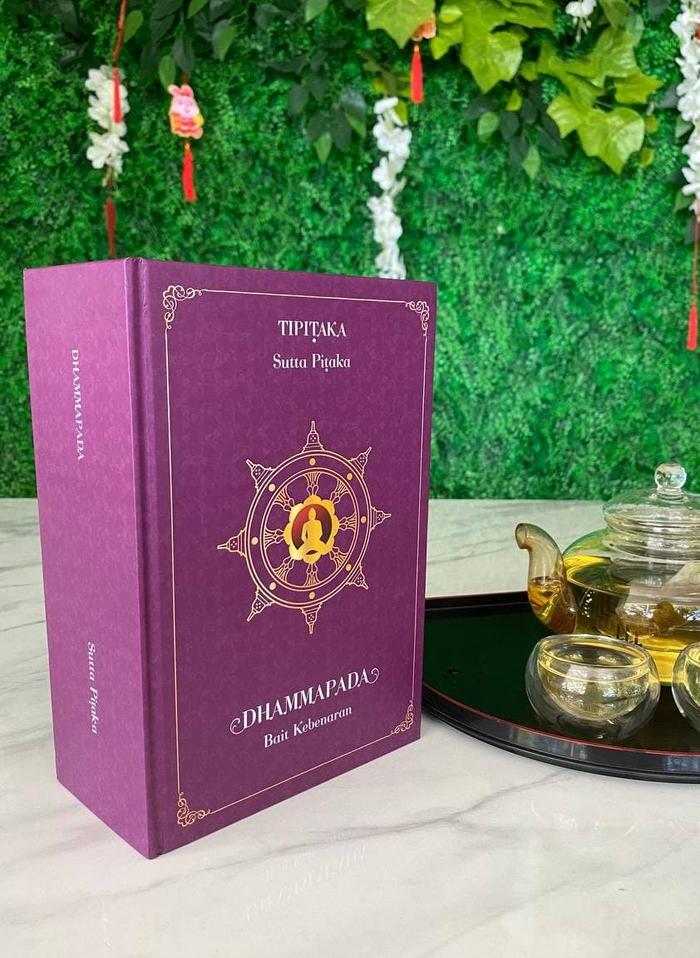 Jual Kitab Suci Tipitaka Dhammapada Atthakatha Di Seller Hachi ...