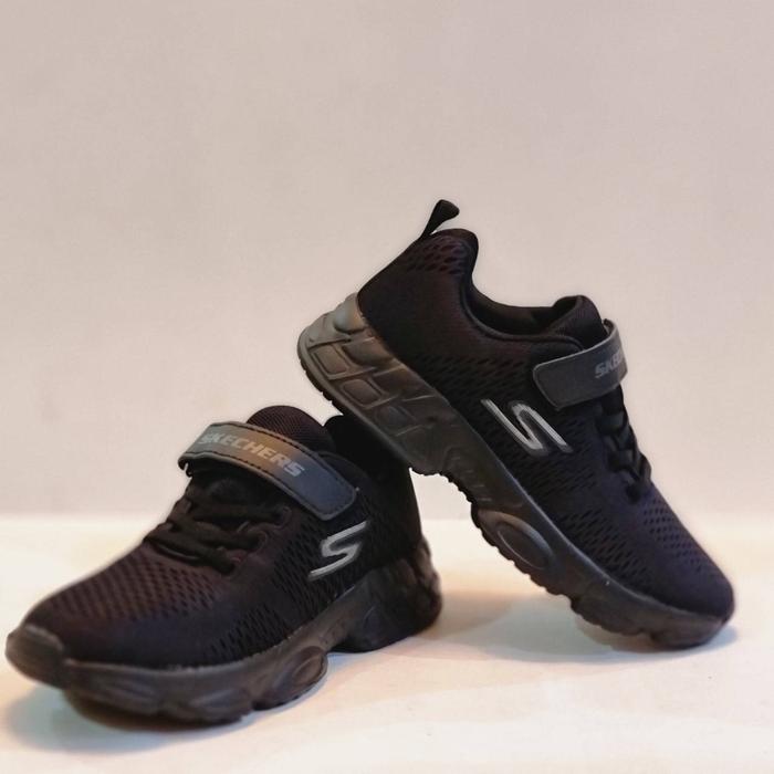 Jual Sepatu Anak Sekolah Laki-laki Perempuan Skechers Full Black Hitam ...