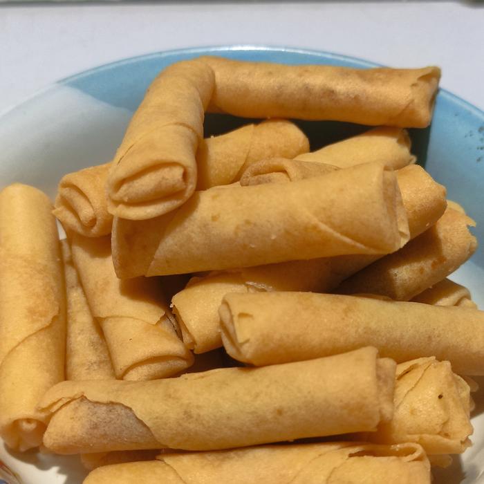 Jual Kue Sumpia Udang Pedas / Chili Merk Sarikaya per 100g : Renyah ...