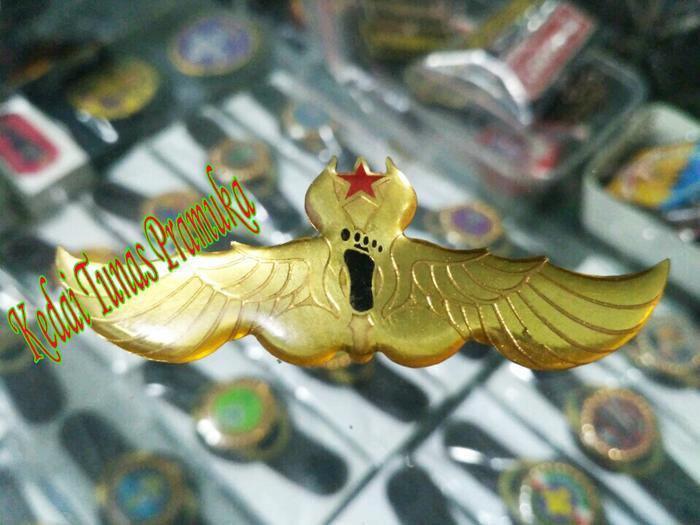 Jual Wing Lencana Brevet Pramuka Tapak Merah Hitam Etsa - Tapak Hitam ...