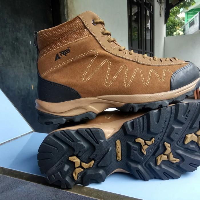 Jual SEPATU GUNUNG TREKKING HIKING Rei WAVE KHAKI ORIGINAL - Jakarta ...