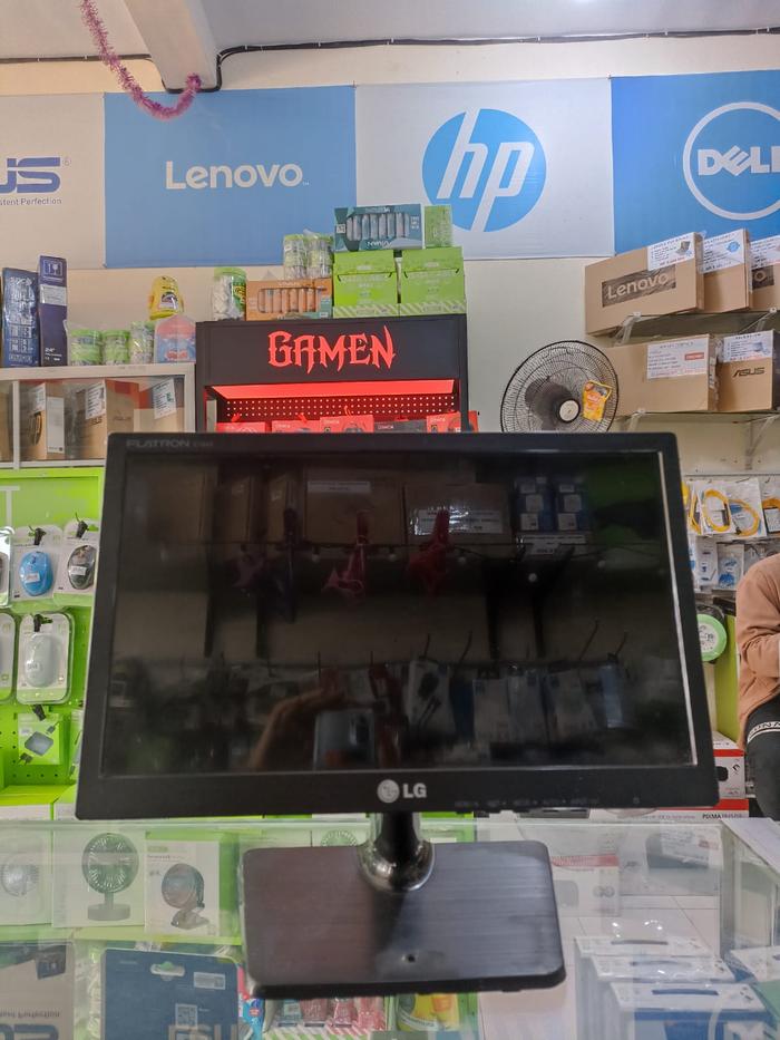 Jual Monitor Led LG 15,6" / 15,6 inch second - Kab. Probolinggo ...