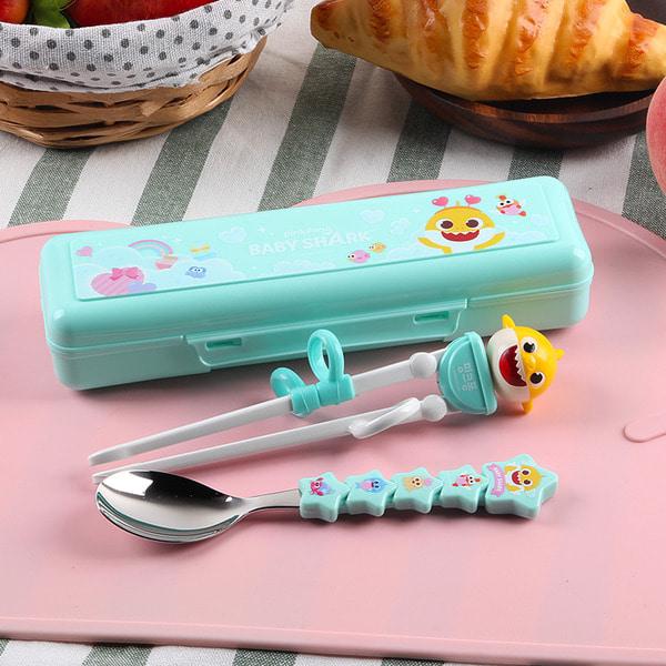Jual Pinkfong Baby Shark Spoon & Training Chopstiks Set with Case ...