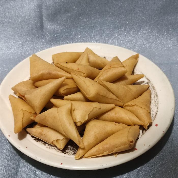Jual Kue Samosa Abon Ayam Manis Pedas Merek Sarikaya per 100g - Jakarta ...