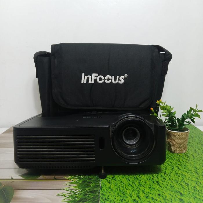 Jual Proyektor INFOCUS IN 112 2700 Lumens gambar terang mulus 1 jutaan ...