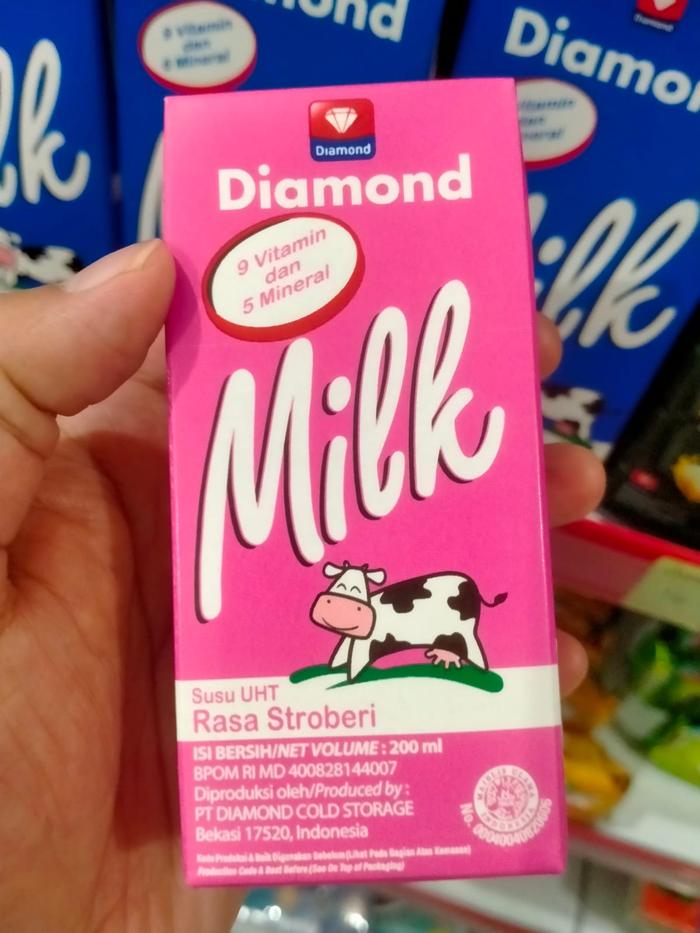 Jual Diamond Milk Susu UHT 200 ml - Strawberry - Kota Bekasi - Toko ...