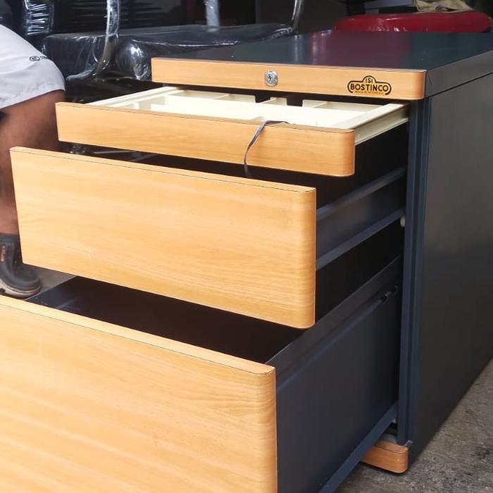 Jual Laci besi Bostinco 70% besi, rangka dan body besi 3 laci - Kota ...
