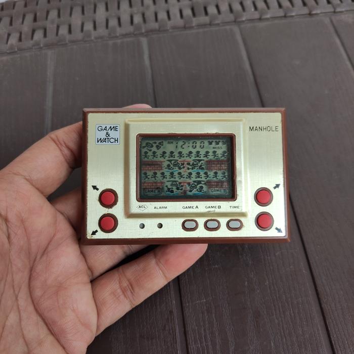 Jual Nintendo Game Watch Gimbot Jadul Manhole Nostalgia Masa Kecil Di ...