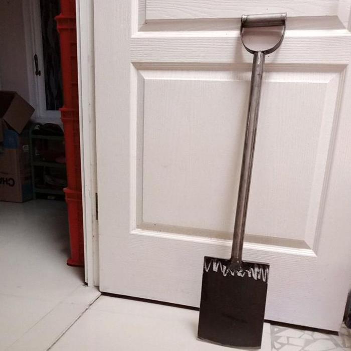 Jual Lencek / Lempak / Bawak Besi gagang Pipa / Sekrop Tanah - Standart ...