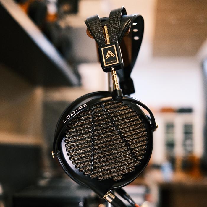 Jual Audeze LCD-4Z Planar Magnetic Headphone USA LCD 4Z / LCD4 ...