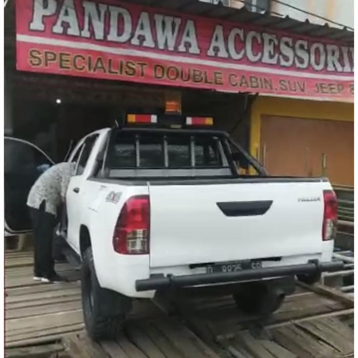 Jual Bumper belakang Hilux model pipa spek tambang - Jakarta Pusat ...