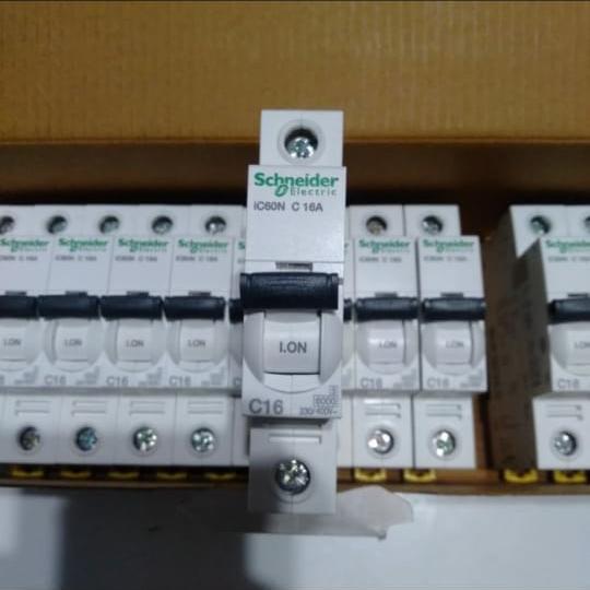 Jual MCB 16A 1P IC60N 6kA Schneider 1Phase 1Pole - Jakarta Pusat - sinar bintang sinergi | Tokopedia
