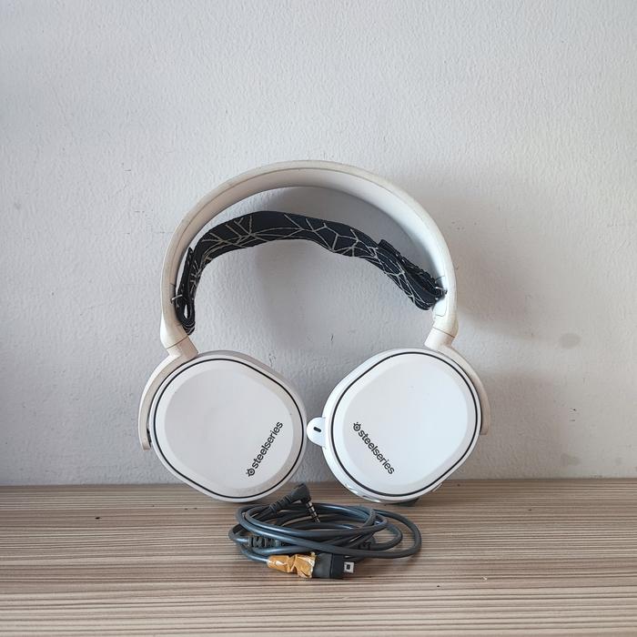 Jual headset steelseries arctis 5 + keyboard mechanical akko choper dll ...