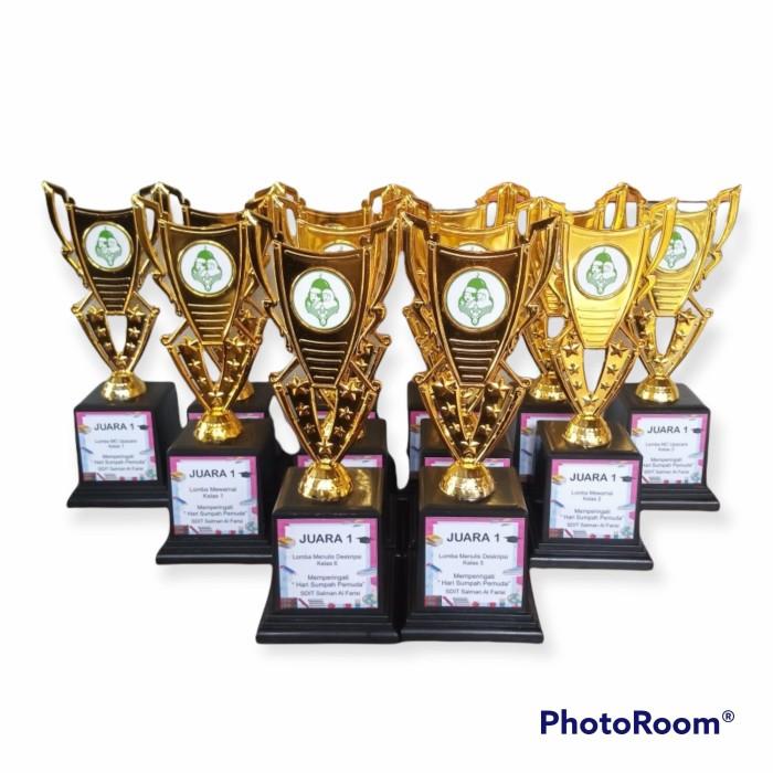 Jual Piala Tropy Penghargaan Kejuaraan Custom - Kab. Bantul - Pusat ...
