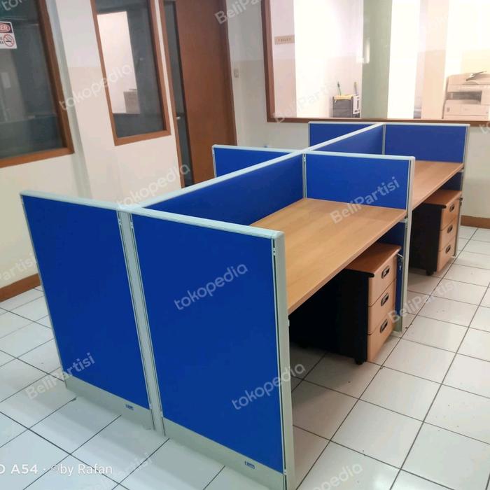 Jual Meja Kerja Staf Partisi Kantor Kubikal 4 Staf Tinggi 100 cm-1 ...