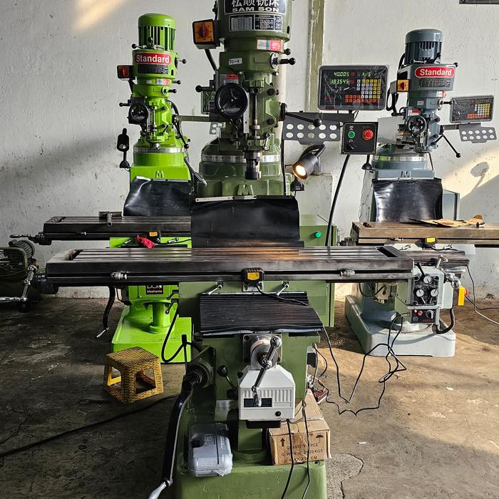 Jual Milling Taiwan Sm4/Spindle NT30 / Made in Taiwan/ Meja Kerja ...
