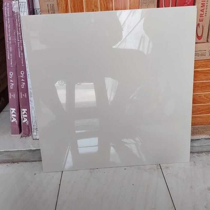 Jual Garuda Porcelain Granit Lantai 60x60 Cream Polos Ekonomi 4 Pcs Per Dus Tekstur Nano Polish ...